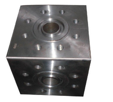 Studded Cross 4 way, 2-1/16" 10000PSi Without Studs and nuts, API6A