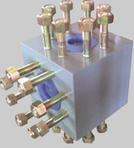 Studded Tee, 3 Way, 4-1/16" 1000PSI With Studs and Buts, API6A