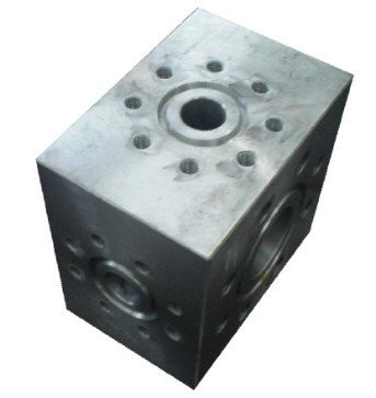 Studded Cross 5 Way, (2)4-1/16" 5000PSI x (2) 3-1/8" 5000PSI x (1) 2-1/16" 5000psi, API6A