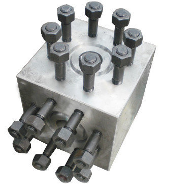 Studded Cross 3 ways, (1)7 1/16” 15000 psi x (2) 3 1/16” 15000, PR2, PSL3 API6A