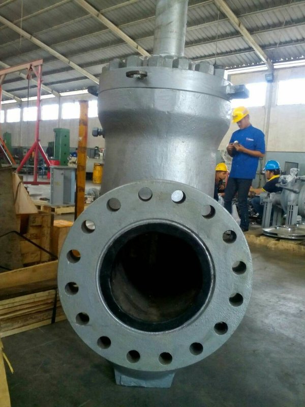 Gate Valve 10inch 900LB Full Port, Gear Operation, API6D, WKM Stype. Body WCB