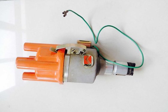 111905207C 0231178009 Volkswagen Auto Parts , Car Distributor Cap Short 65.2mm Diameter