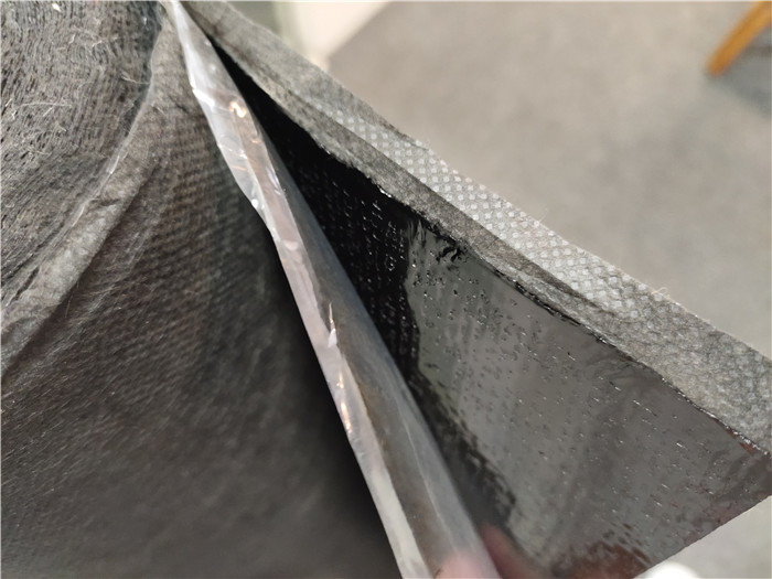 PET Modified Self Stick Roof Underlayment For Pitched Roofing SBS Peel Base