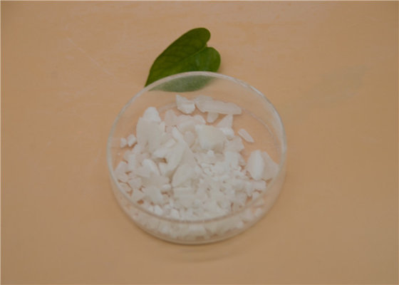 MOQ 5 toneladas de sulfato de aluminio del color blanco en el tratamiento de aguas frecuencia intermedia Al2 (SO4) 3