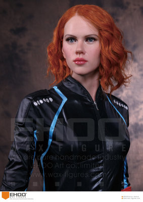 Colore della pelle famoso degli artisti della scultura della cera della celebrità di Scarlett Johansson su esposizione