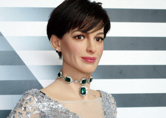 Sculture realistiche a grandezza naturale fatte a mano della cera di personalizzazione di Anne Hathaway