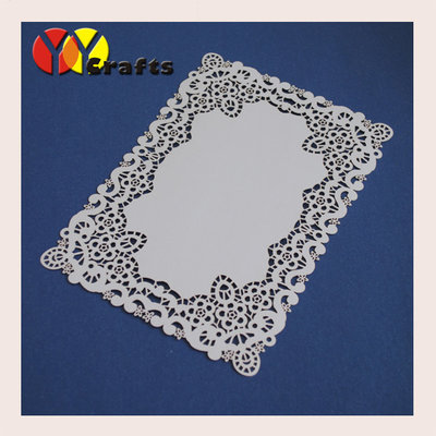 Wedding Party Favors Simple Wedding Invitation Cards , White Flower Lace Invitation Card