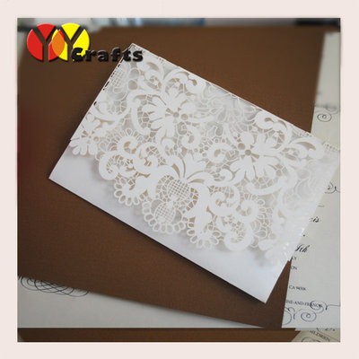 Elegant wedding invitations Cards , laser cut tri - fold lace flower pocket Wedding card