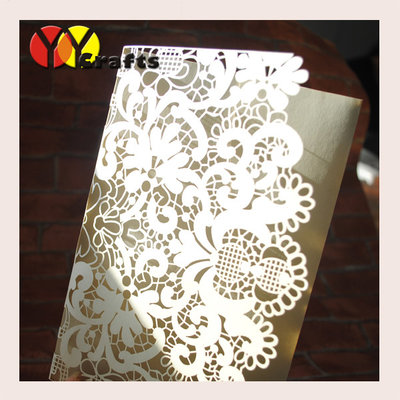 Elegant wedding invitations Cards , laser cut tri - fold lace flower pocket Wedding card