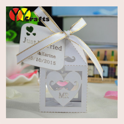 Paper box 5*5cm white color mini wedding chocolate and candy favor box with name tag