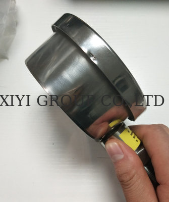 Digital pressure gauge with storage