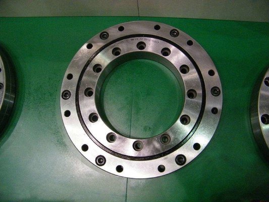 50Mn, 42CrMo material International Standard Series Slewing Bearing Ring Light Weight Lip Seals