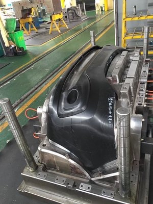 Single / Multi Cavity Plastic Injection Molding Molds For Precision Auto Connector Parts