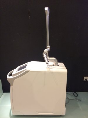 Nd Yag Laser Tattoo Removal Equipment , Q Switch Tattoo Removal Machine