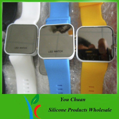 Colorful Lights Up Silicone LED Watch For Children / Women With Custom Dial / Logo