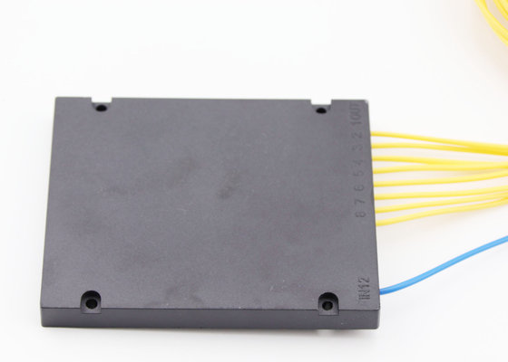 Box Type Optical Fiber Splitter Lower Insertion Loss 1 x 8 Easily Installed