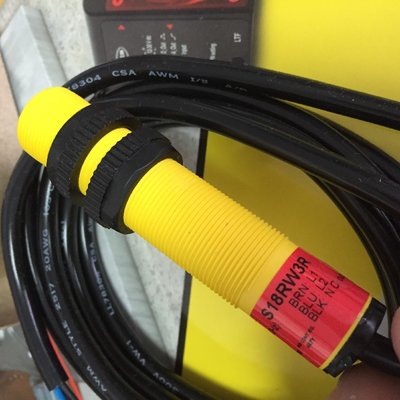 Banner Sensor S18 -GAGE Q45U  S18RW3FF25Q1